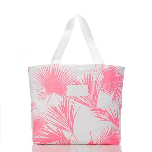 ALOHA Collection | Bags | Aloha Collection Day Tripper Tote Day Palms ...